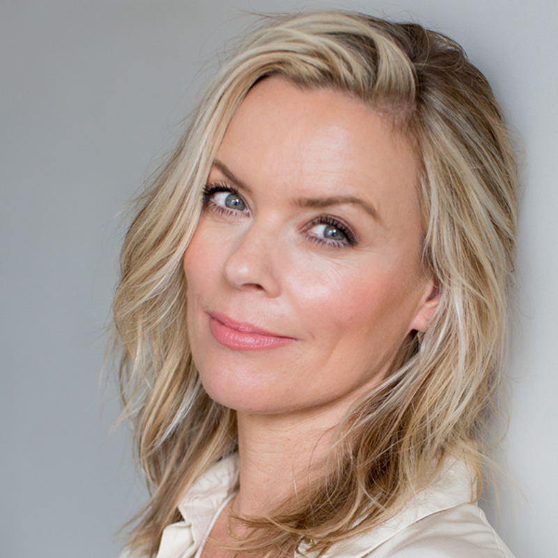 Caroline Barnes – Makeup Artist & Max Factor Ambassador